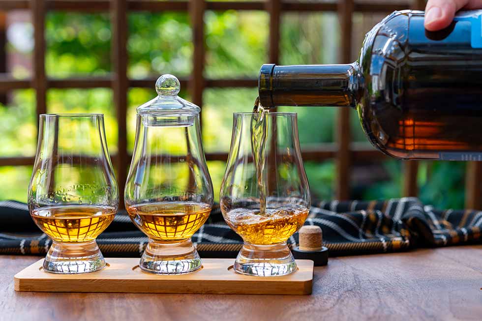 Irish Whiskey Distilleries To Visit - Ireland Prestige Tours